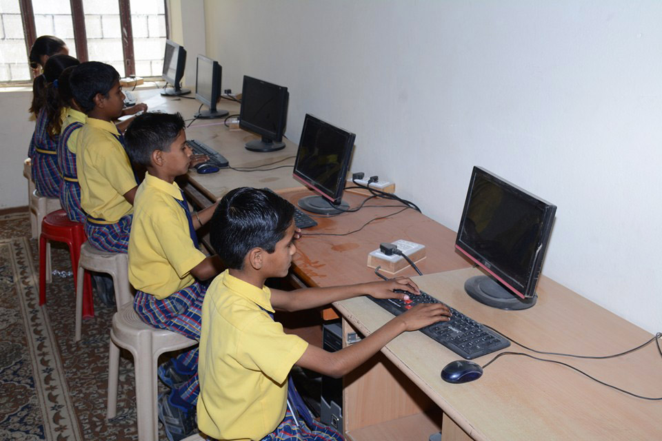 Computer Labs - CV Raman Group of Education - Best School in Losal ...